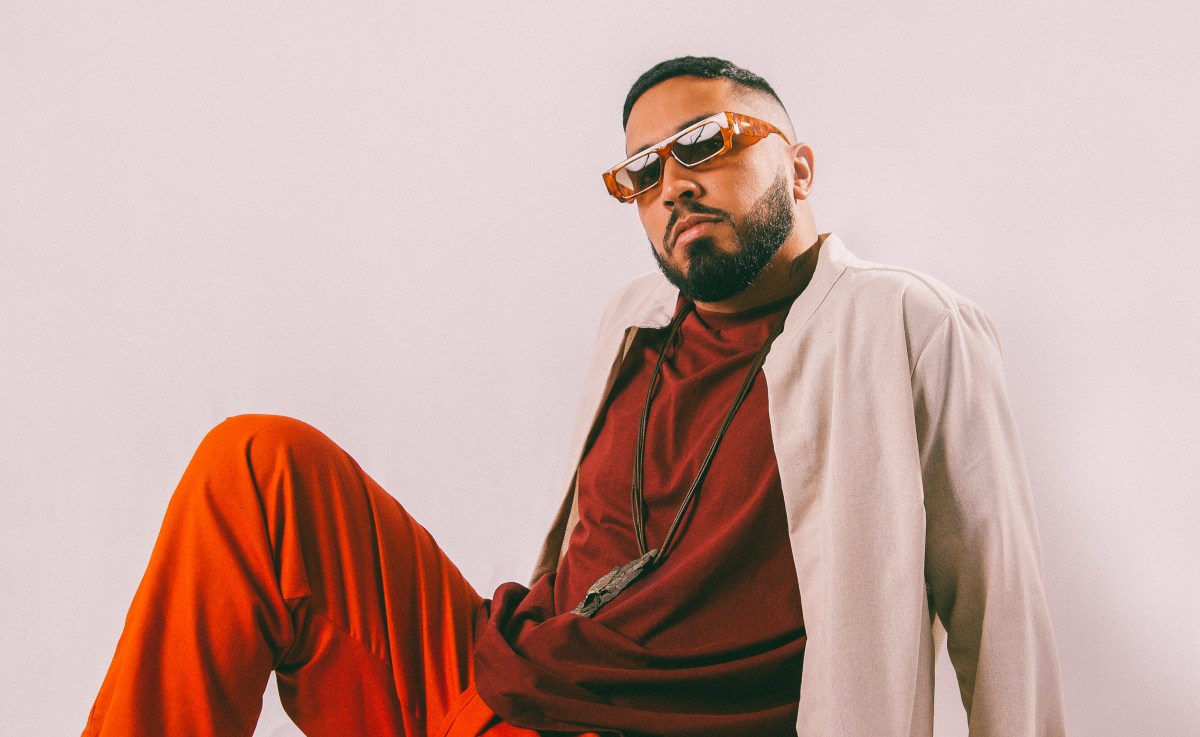 Rashid faz tour de despedida do album “Movimento Rápido dos Olhos” no ...