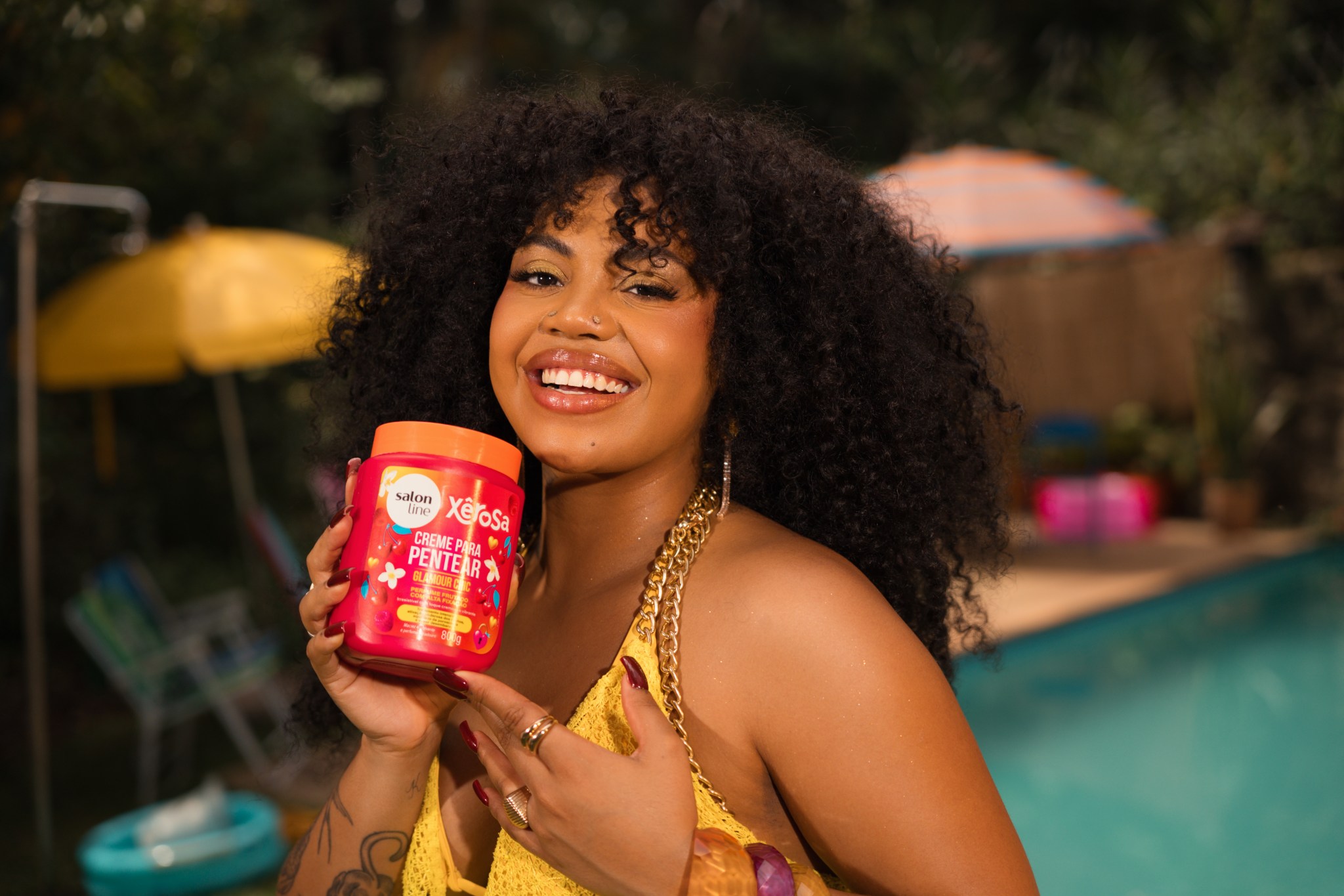 Salon Line une DUQUESA e AFENY em novo hit para sua campanha de verão ...